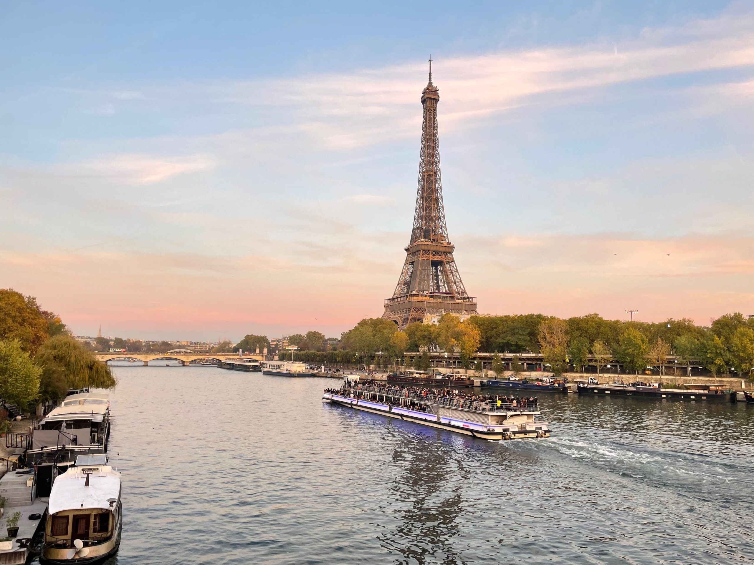 Beste Boottochten in Parijs: hoe u de beste kiest - StillinParis